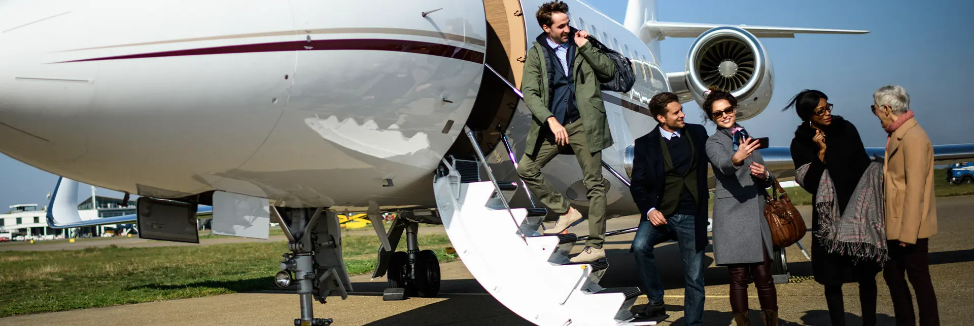 About Aviatrade - Aviatrade Inc.